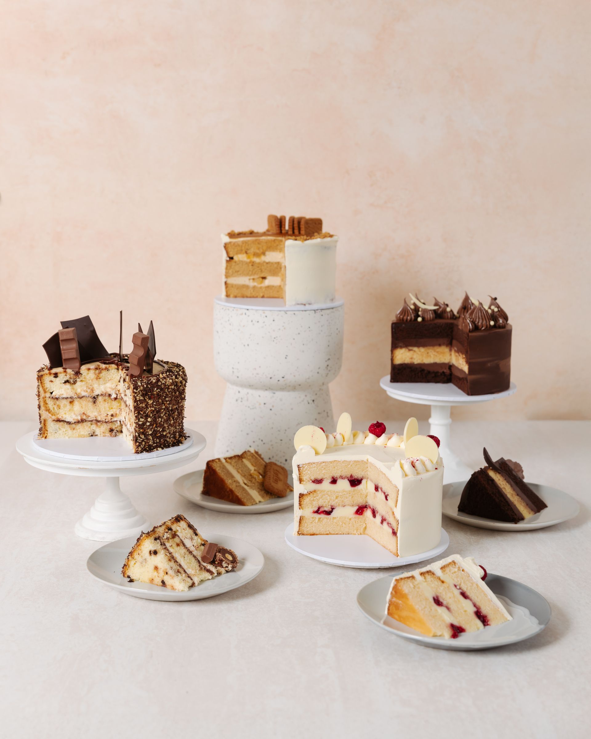Cake Cutting & Serving Guide by LaManna